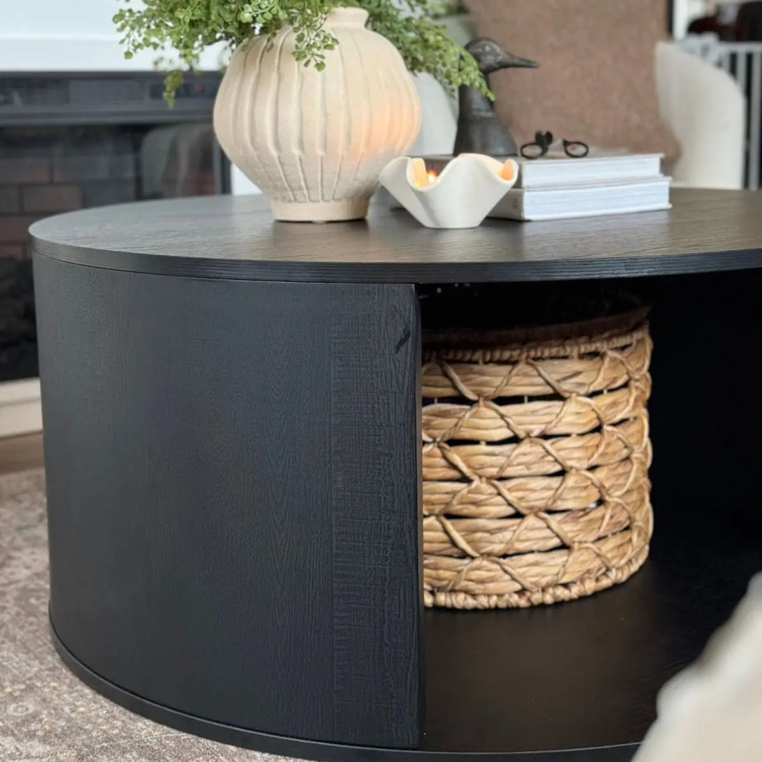 Hobo Modern 40 Black Round Coffee Table